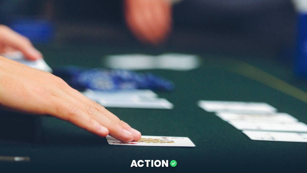 Woman Wins Jackpot on One of The Rarest Texas Hold’em Hands