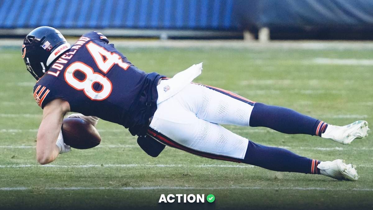 Packers vs Bears Player Props -- Colston Loveland, Kyle Monangai ...