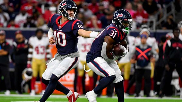 Dameon Pierce Becomes Liability at Sportsbooks After Texans Cut Marlon Mack