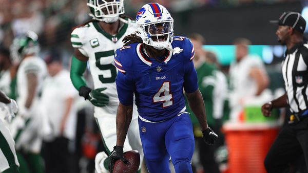 NFL Player Props Week 11: Expert Bet for Zach Charbonnet, James Cook