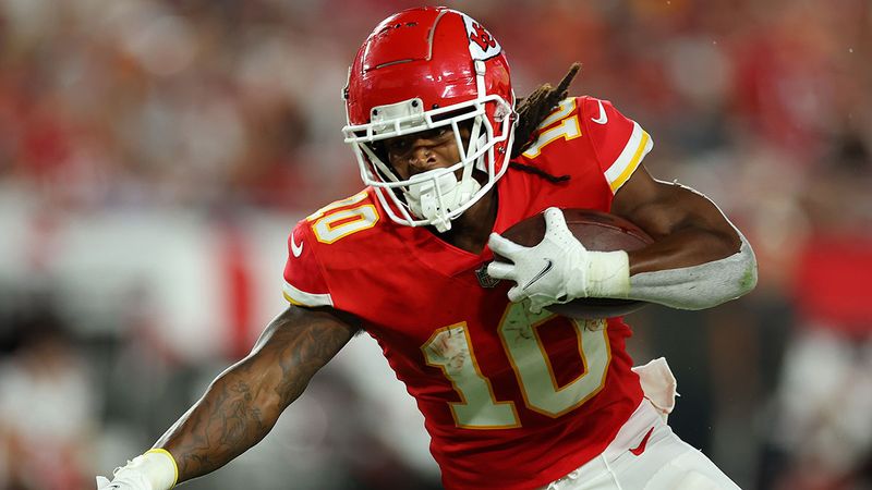 How to Treat Chiefs RB Isiah Pacheco as Fantasy Football Waiver Wire Target