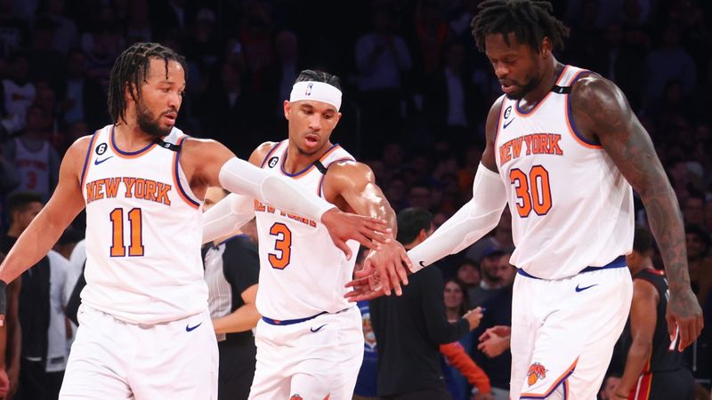 Best NBA Bets Tonight: Picks for Spread, Over/Under, More